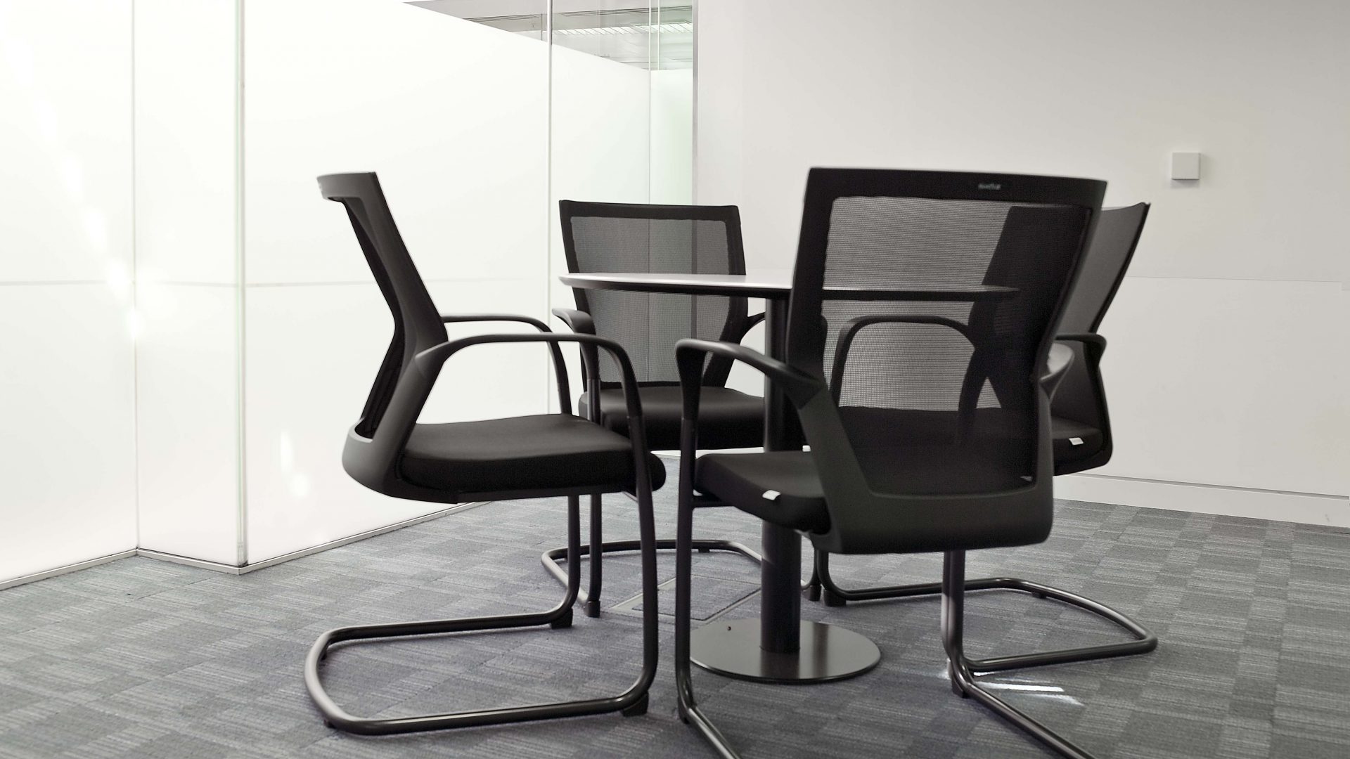 Circular Table - Techo