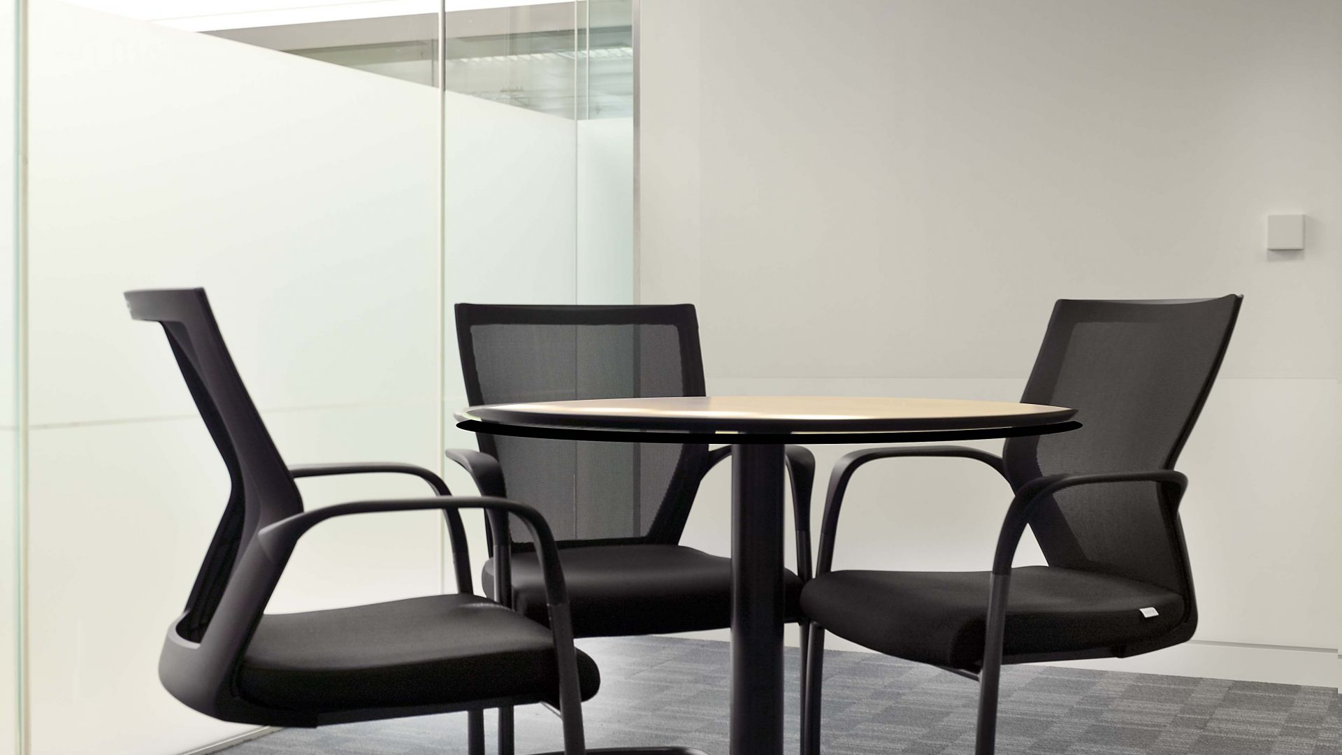 Circular Table - Techo